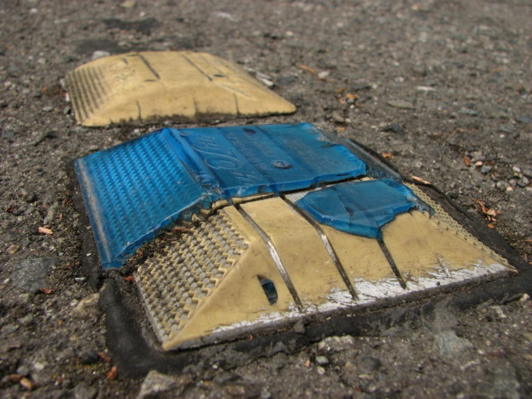 Metal Road Reflectors Hitting Windshields in Virginia | Ruloff